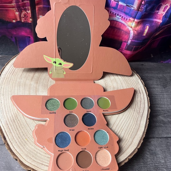 Disney | Makeup | Star Wars Disney Baby Yoda Eye Shadow Make Up Palette ...